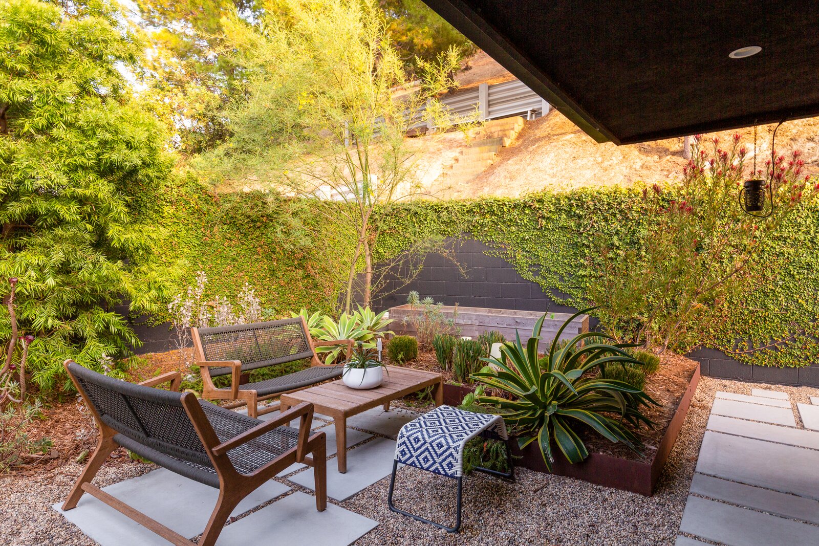 Photo 10 of 11 in A Darling L.A. Midcentury With Views of the Hollywood ...