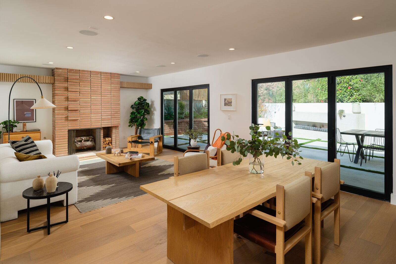 Photo 1 of 11 in A Sparkling Midcentury Surfaces Just a Few Blocks From the Silver Lake ...