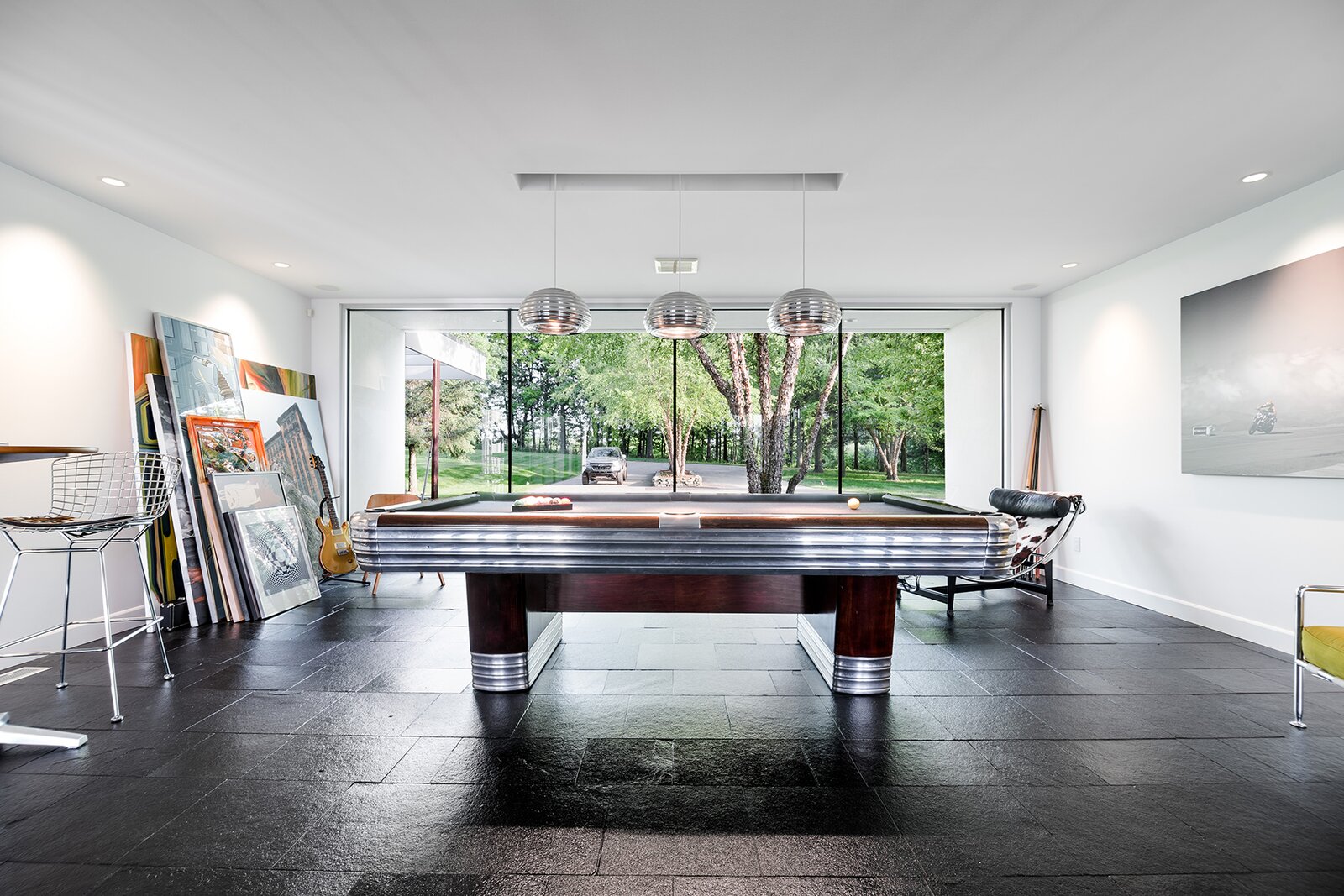 Photo 8 of 11 in A Pristine, International Style Home Seeks $1.4M in ...
