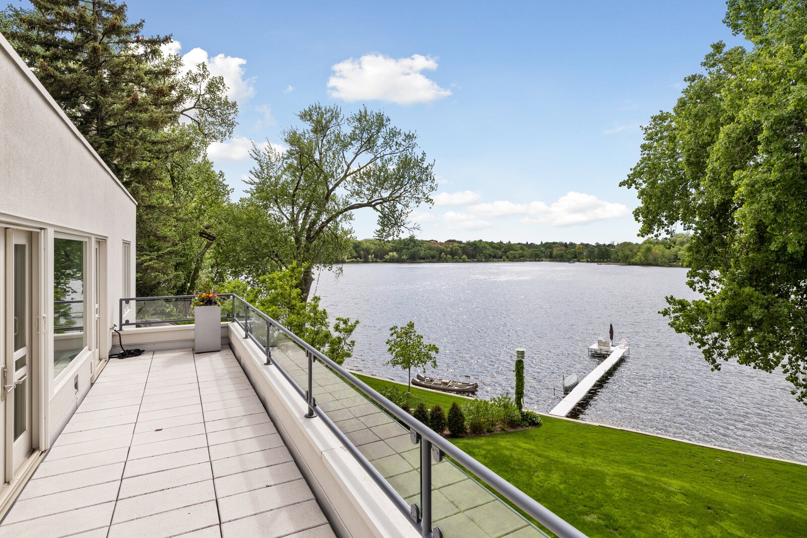 Photo 10 of 11 in A Streamline Moderne Stunner Lands on the Market in ...