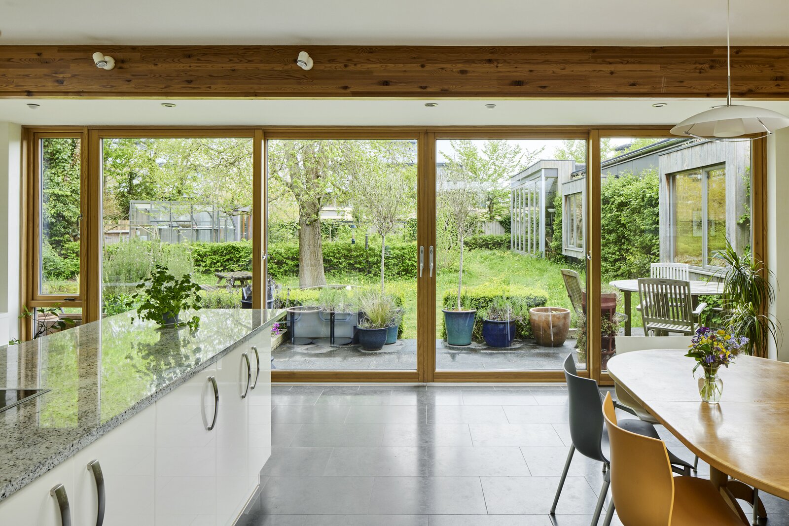 Photo 1 of 11 in This £2.5M RIBA Award–Winning UK Home Is a Nature ...
