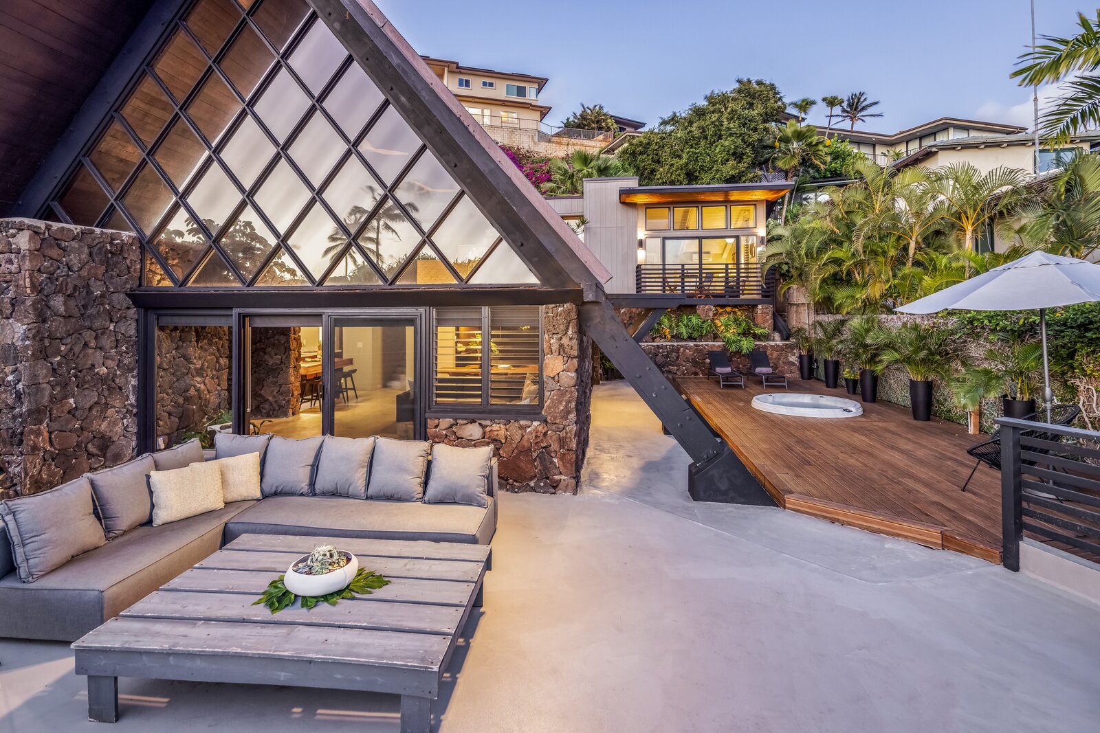 A Historic Hawaiian A-Frame Just Hit the Market on O‘ahu for $3.75M - Dwell