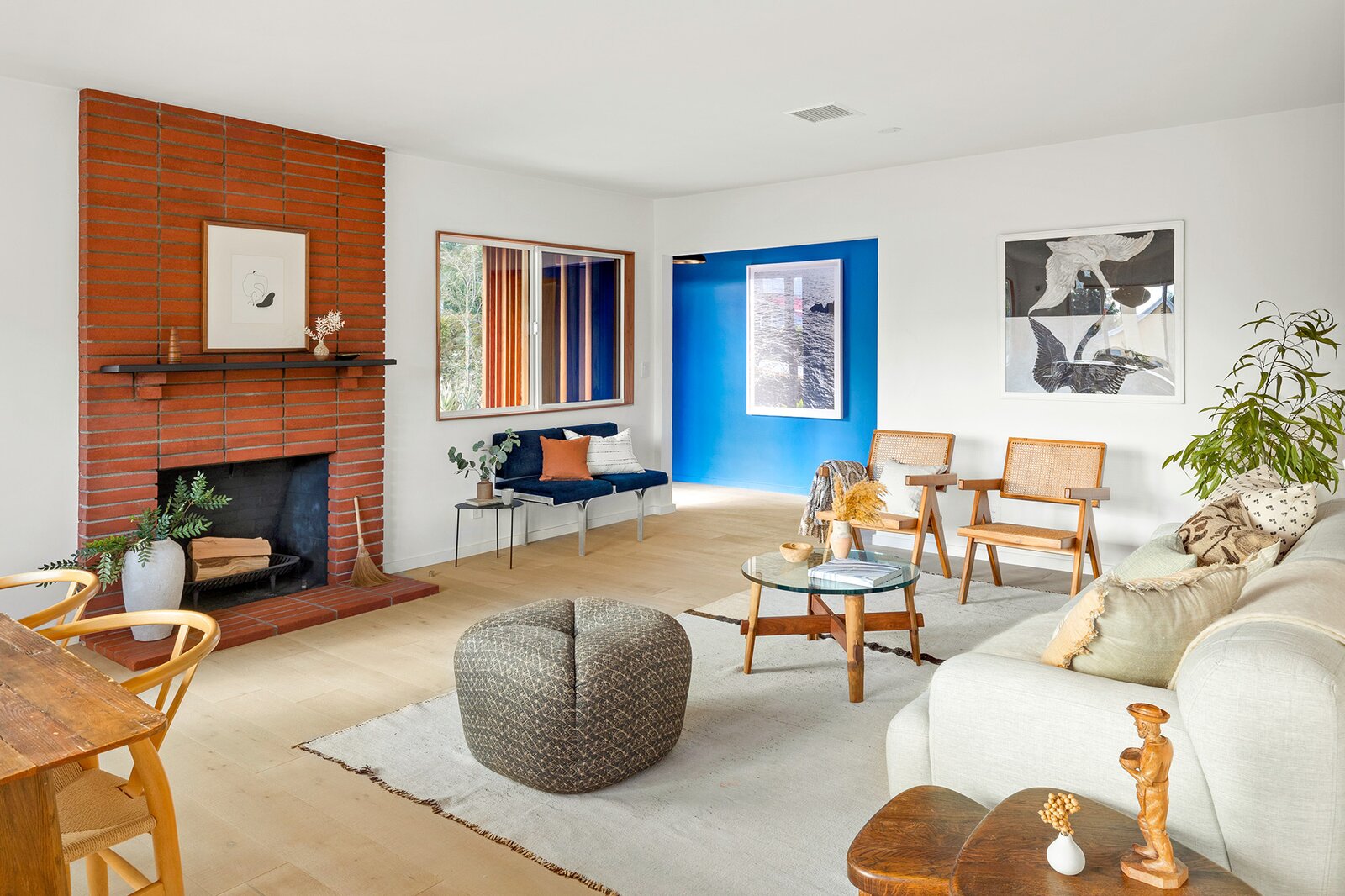 Photo 3 of 10 in In Los Angeles, a Revived Midcentury Decked Out in ...