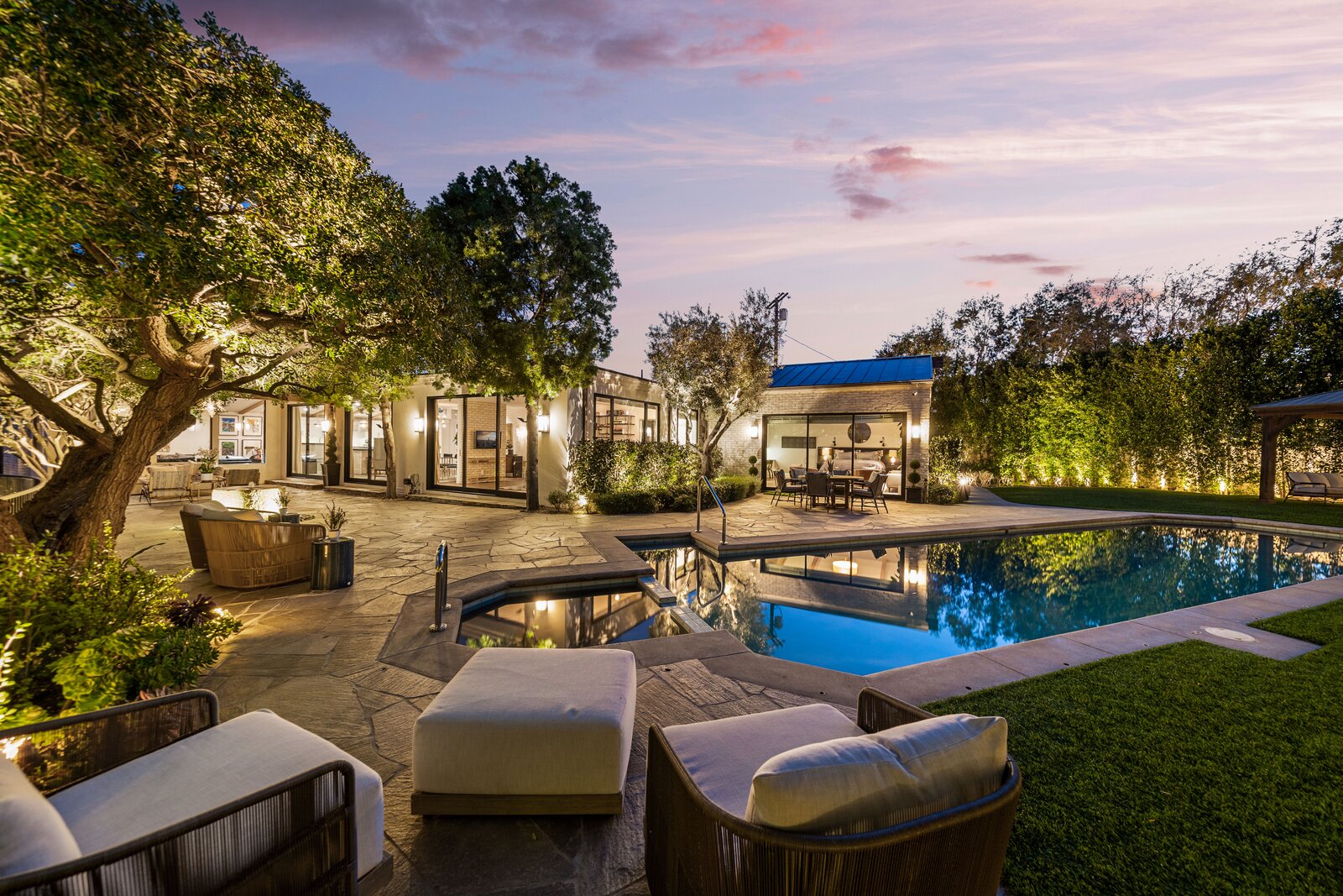 Emily Blunt and John Krasinski’s Former L.A. Home Just Hit the Market ...