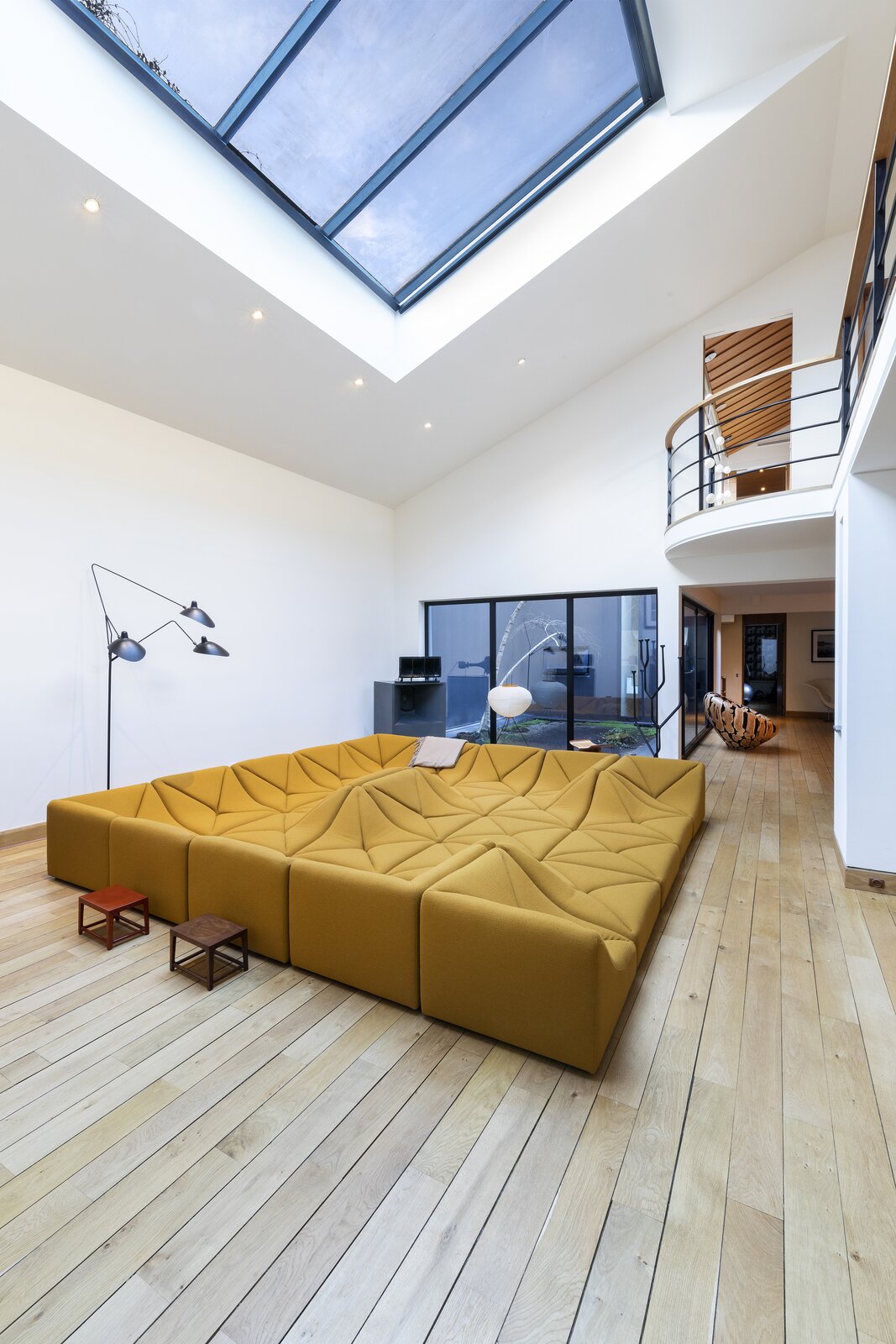 Photo 7 of 10 in The Legendary Kenzō House Lists in the Heart of Paris ...
