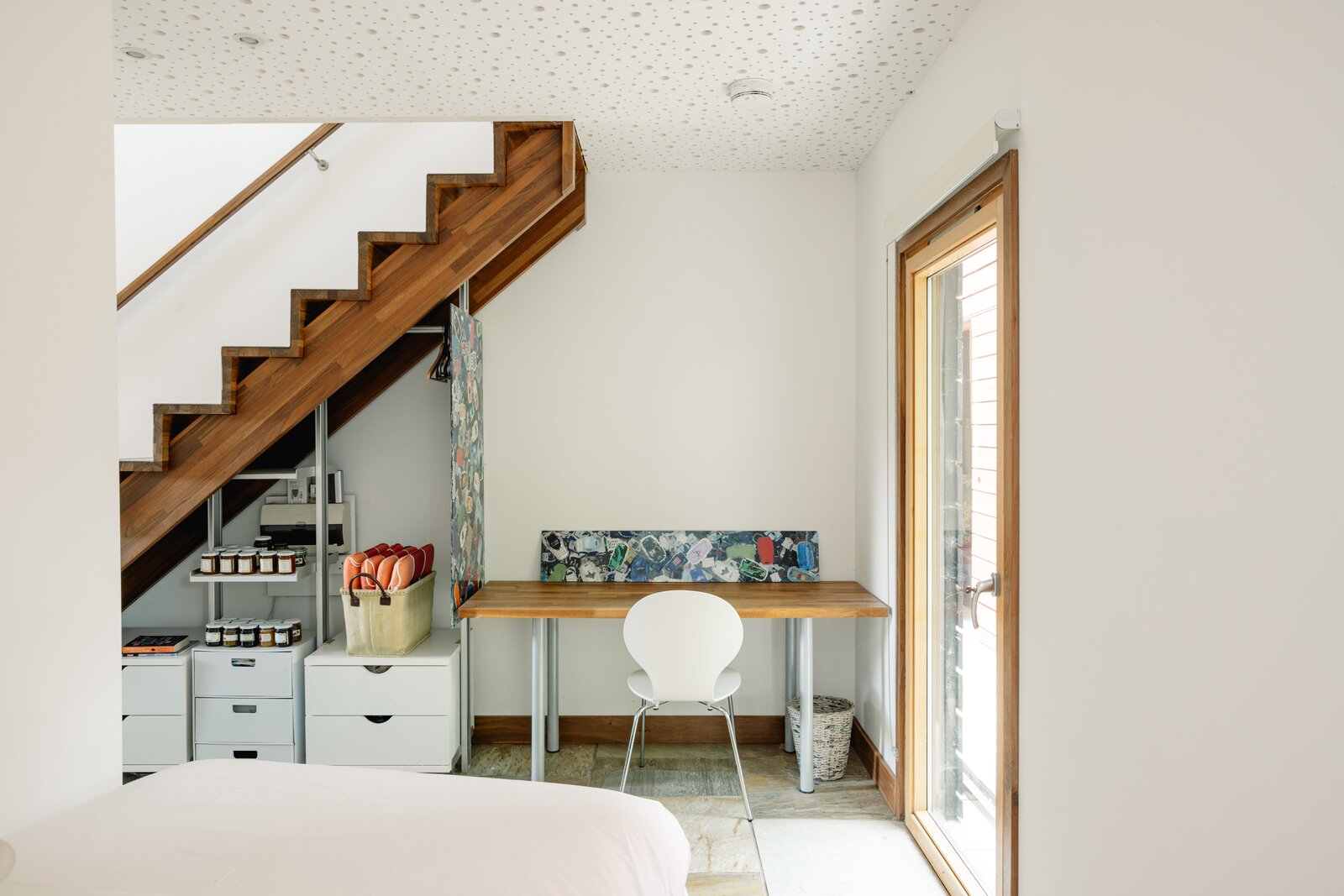 Photo 8 of 11 in England’s Sliding House Glides Onto the Market for £1M ...