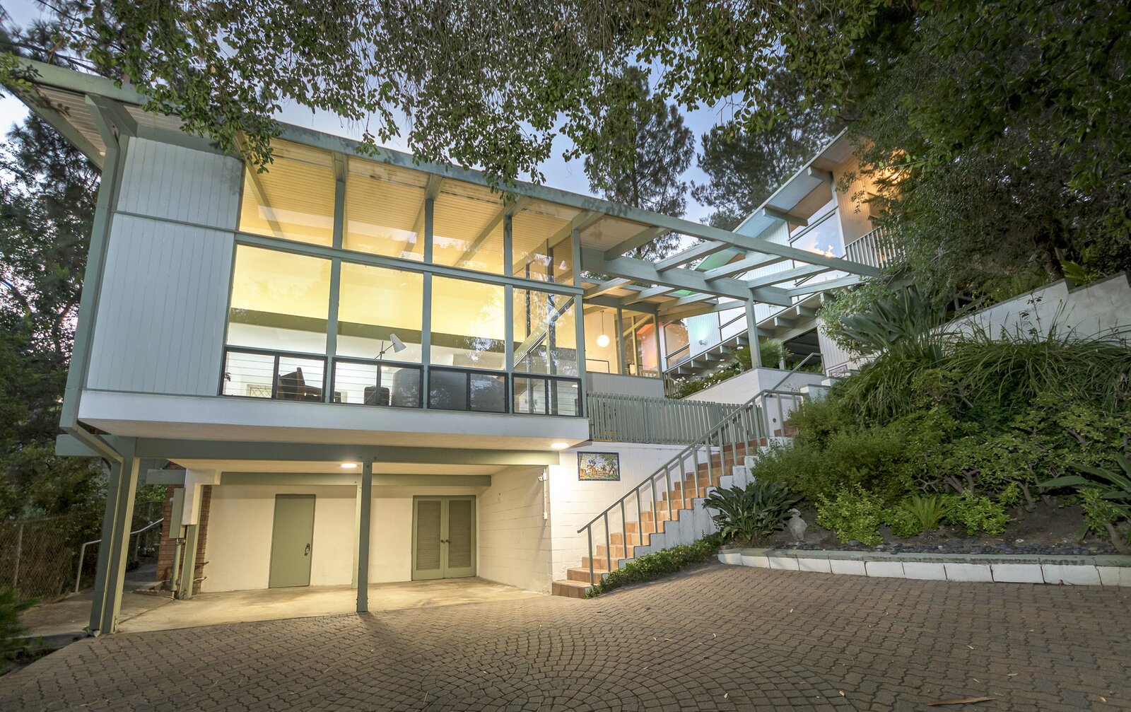 Photo 2 of 10 in Huge Windows Open This $1.6M L.A. Midcentury to Its ...