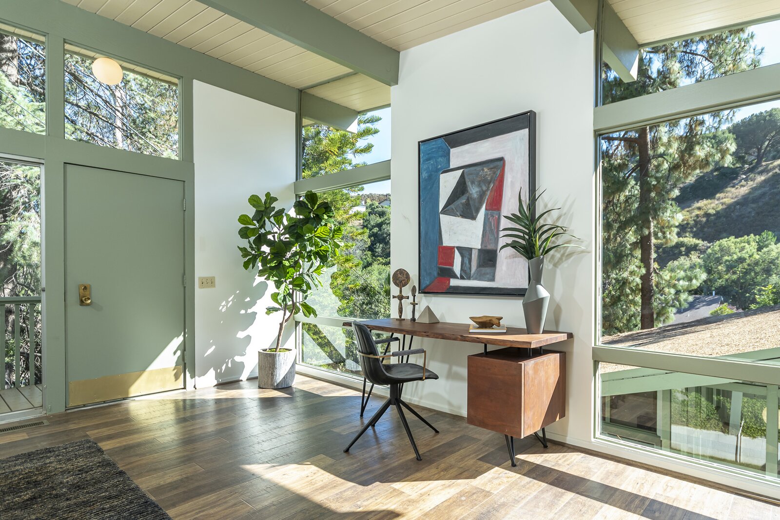 Photo 8 of 10 in Huge Windows Open This $1.6M L.A. Midcentury to Its ...