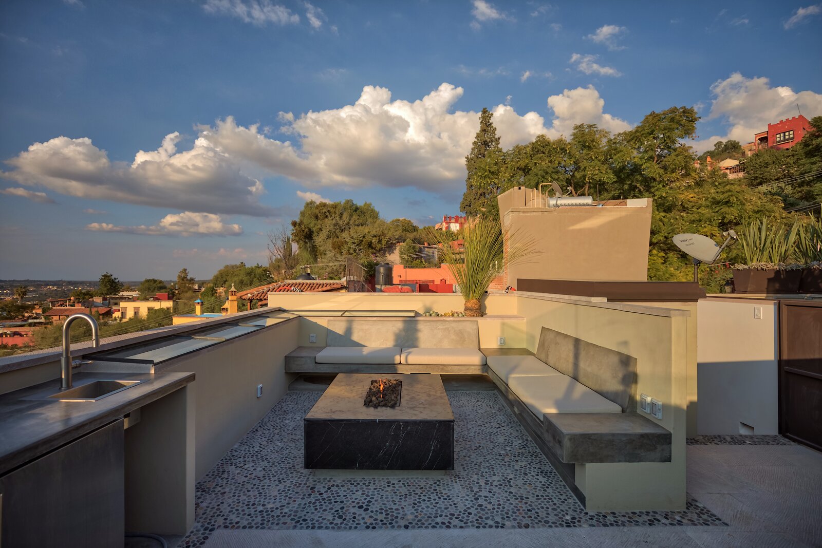 Photo 7 of 8 in Asking $1.2M, This Mexico Getaway Is Topped With a ...