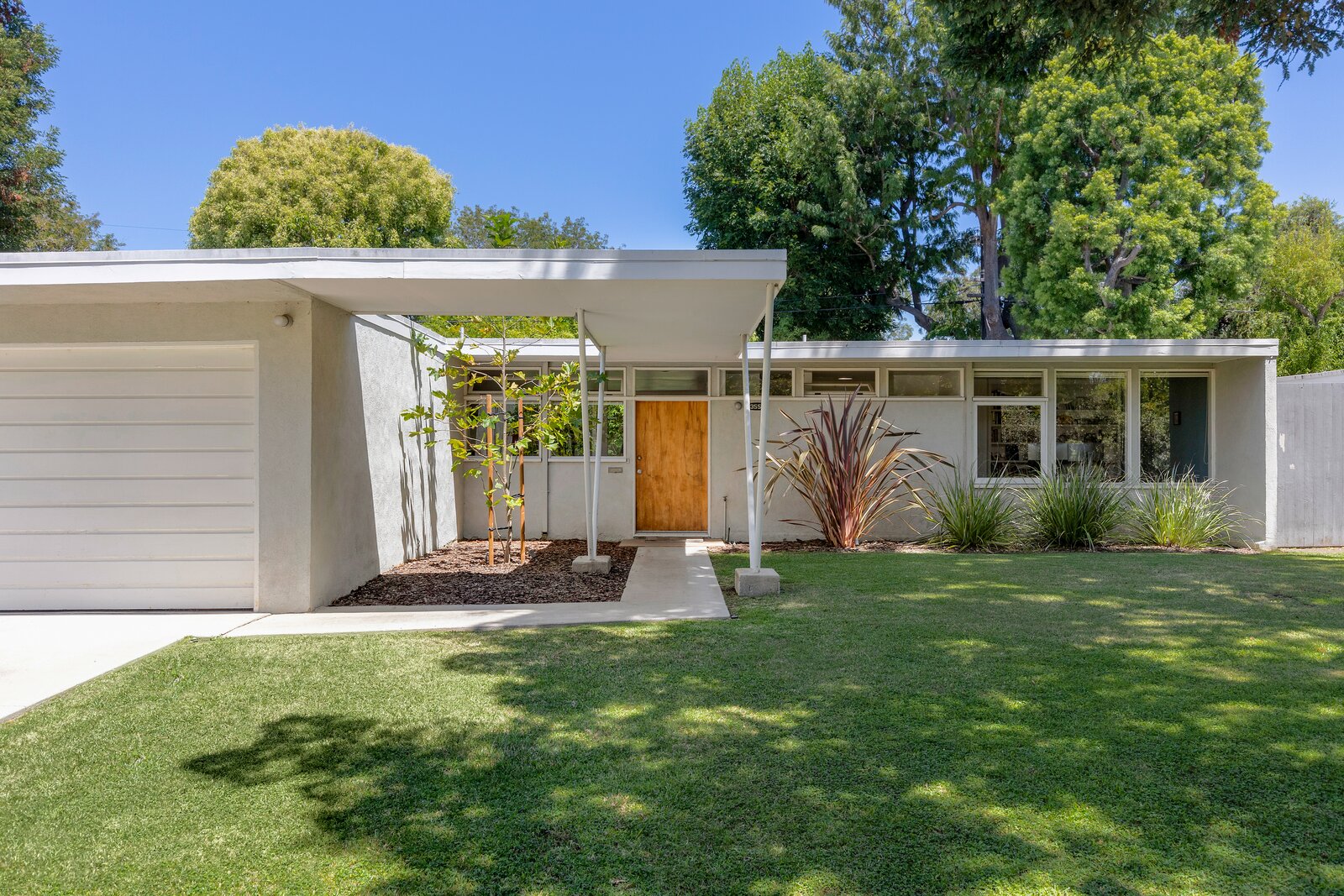 Photo 1 of 9 in You Can Live Like It’s 1948 in This $2.5M Gregory Ain ...