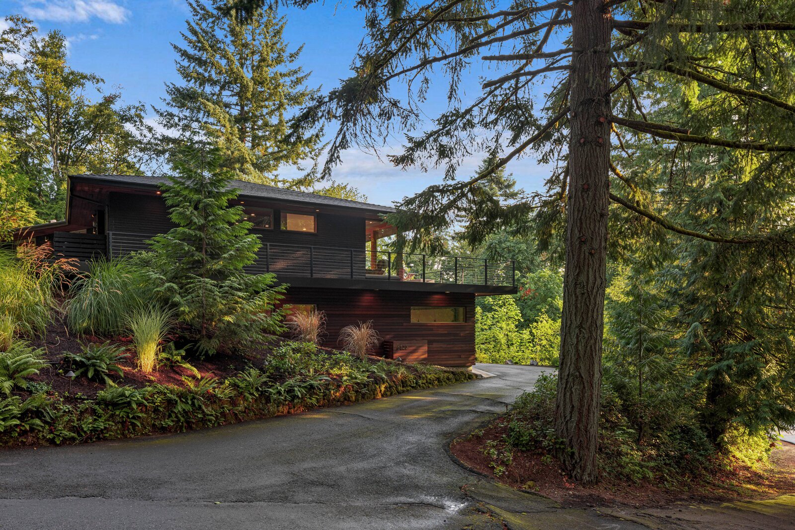 Photo 2 of 11 in Listed at $1.6M, This Portland Midcentury Was Ahead of ...