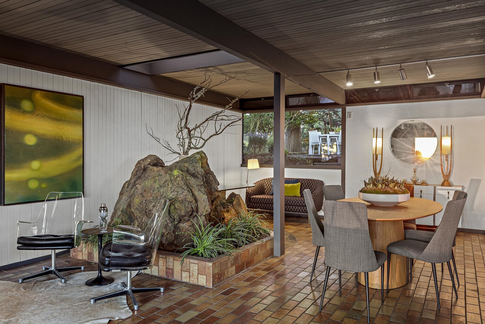 Photo 6 of 11 in Dave Brubeck’s Cantilevered Midcentury Home Lists to ...