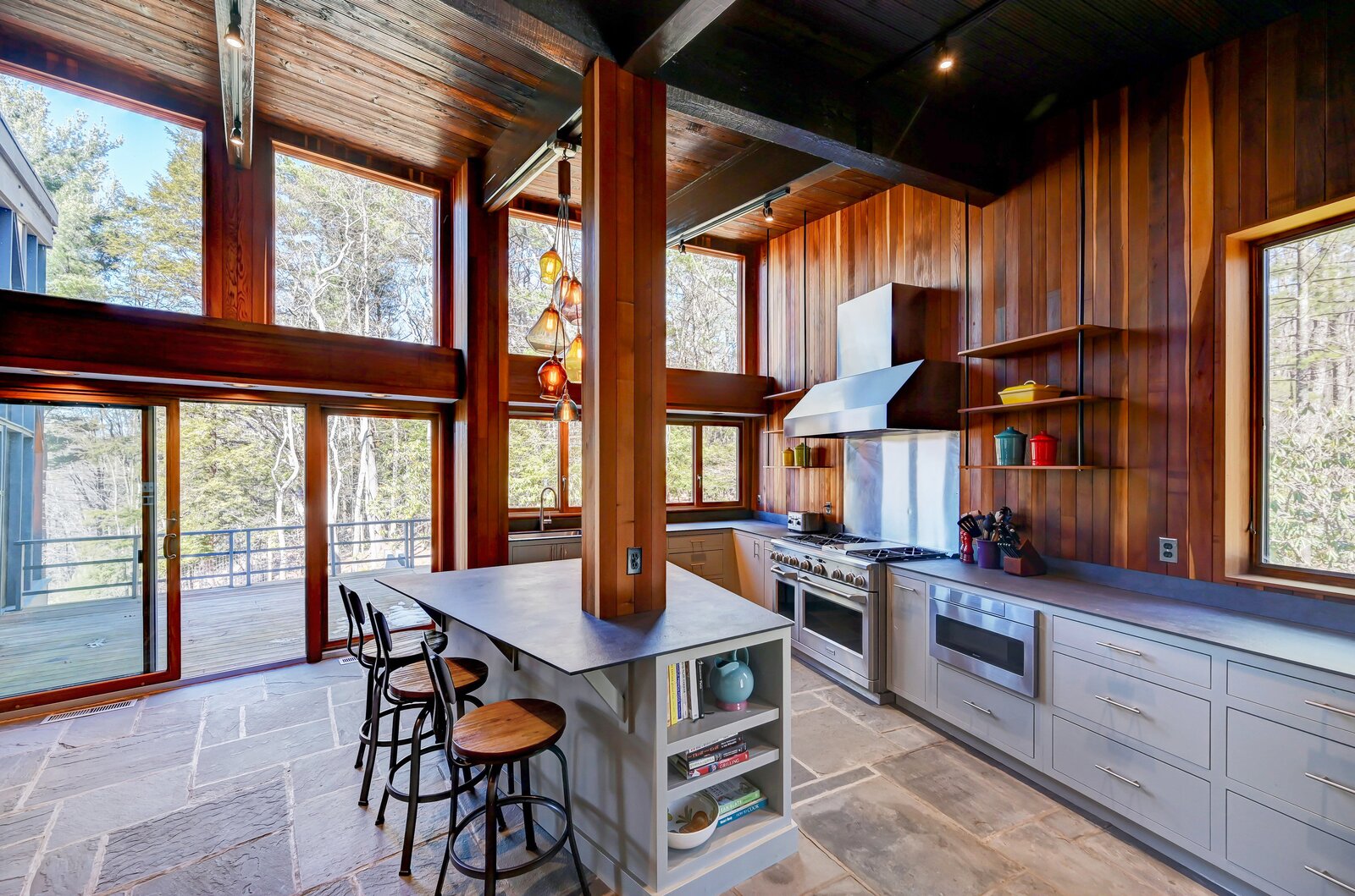 Photo 6 of 9 in This $1.8M Midcentury Is a Slice of Paradise in ...