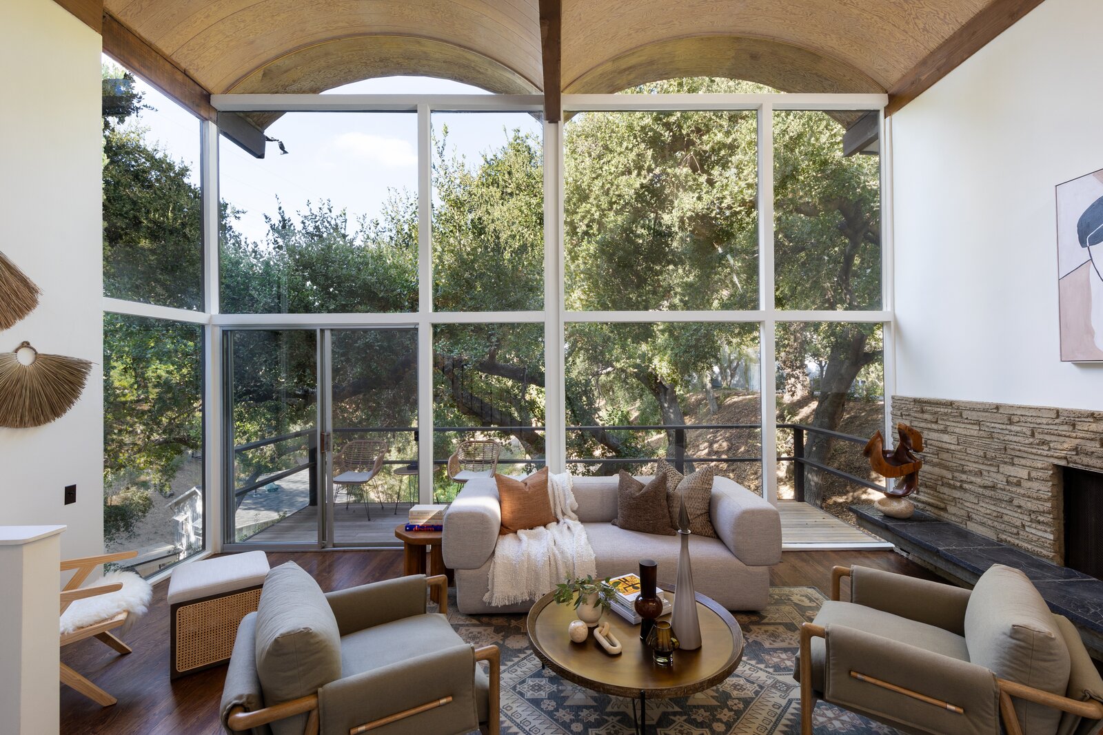 Photo 5 of 10 in Barrel-Vaulted Ceilings Are the Cherry on Top of This ...