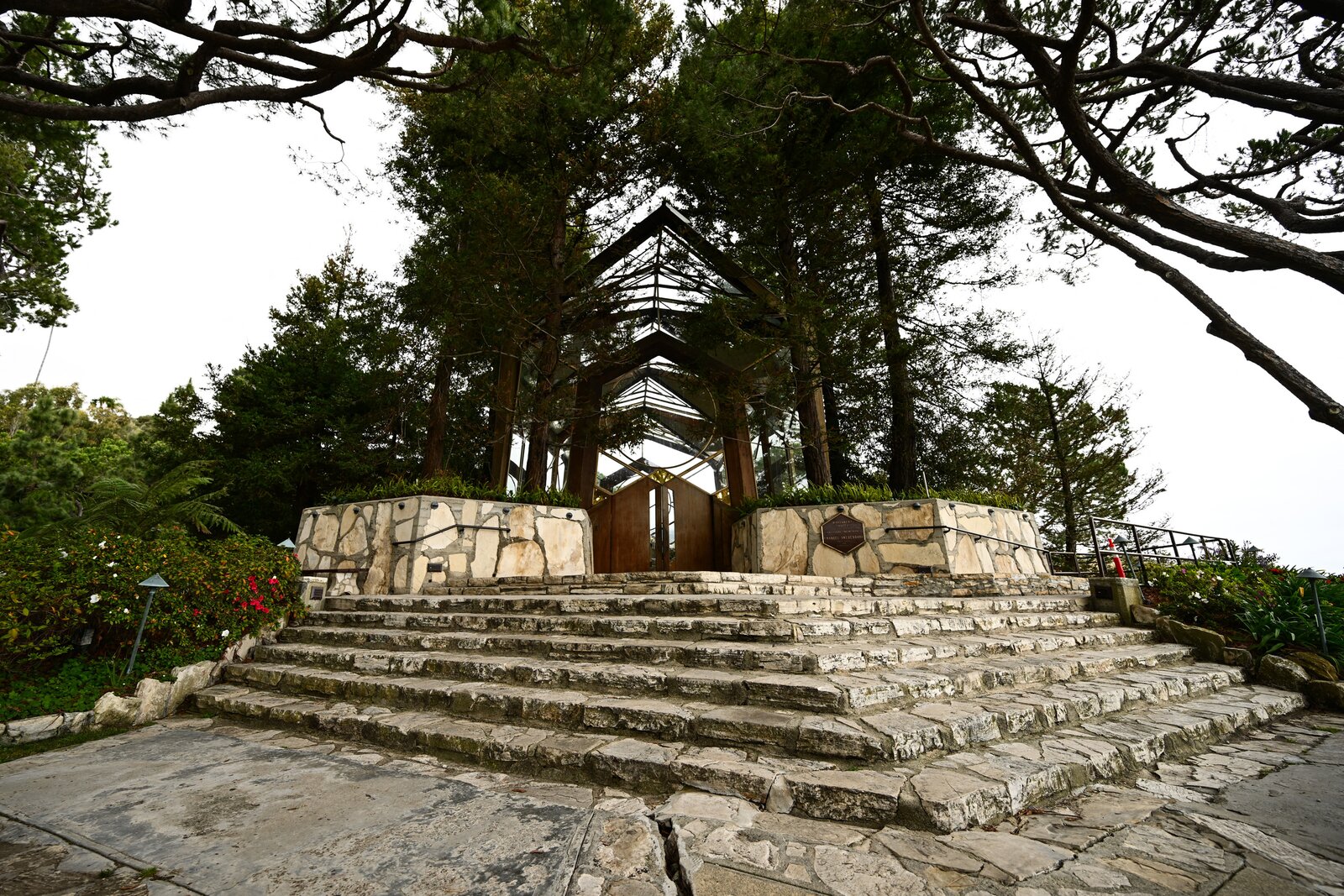 Photo 2 of 4 in Frank Lloyd Wright Jr.’s Famed Wayfarers Chapel Is in ...