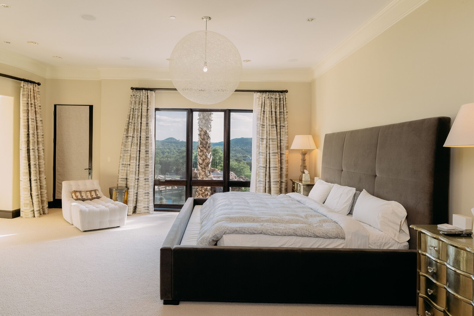 Photo 6 of 9 in NBA Star Tony Parker Is Selling His Texan Mansion—With ...