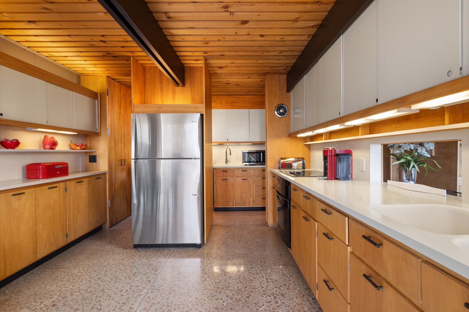 Photo 3 of 10 in We Have a Feeling This $695K Minneapolis Midcentury ...