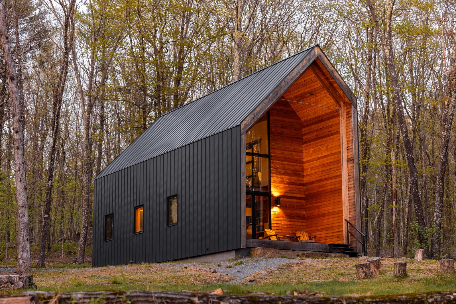 Photo 2 of 9 in In the Catskills, a Contemporary Cabin Clad in Black ...