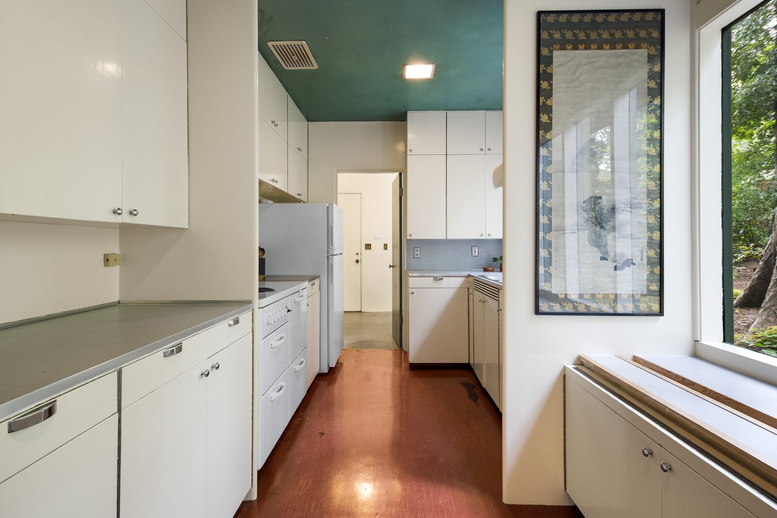 Photo 5 of 9 in One of John Yeon’s Best-Preserved Homes Hits the Market ...