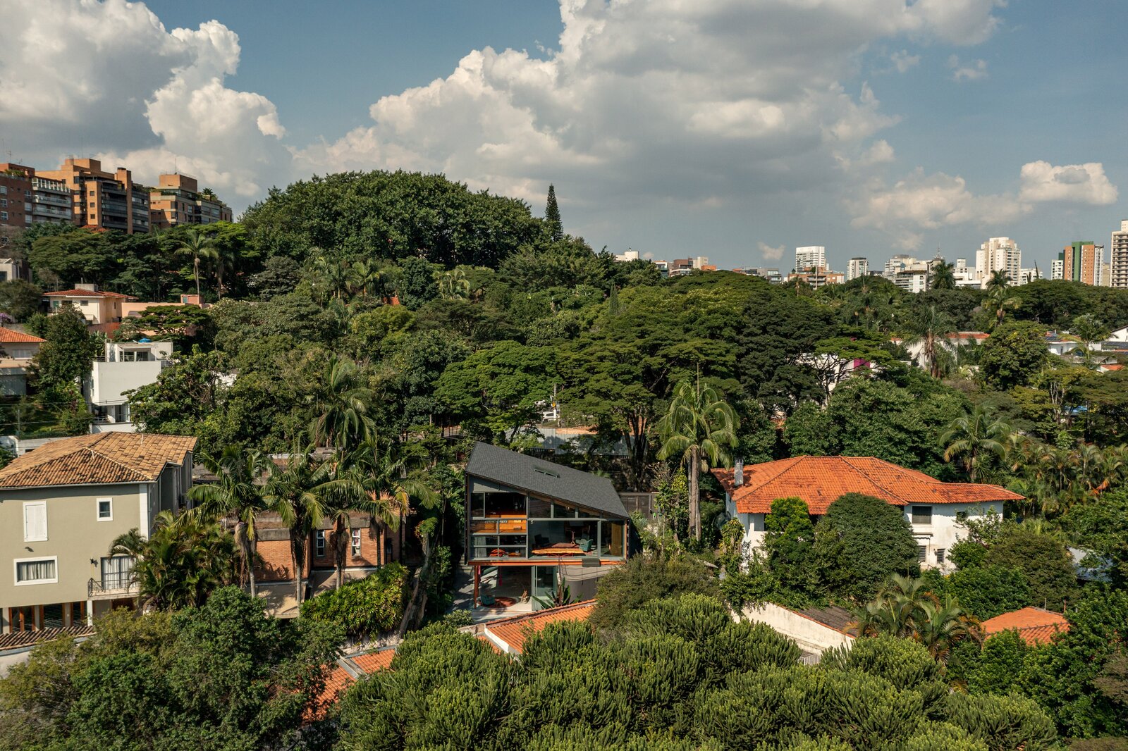 Photo 18 of 19 in In São Paulo, an Architect’s Geometric Family Home ...