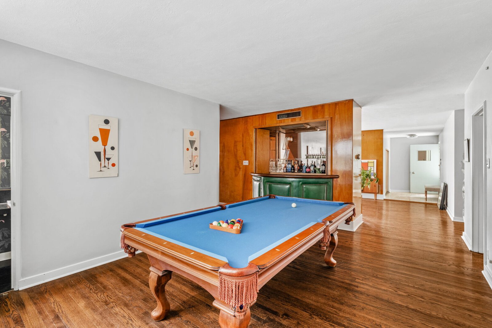 Photo 8 of 11 in Vintage Vibes Are on Full Display in This $714K ...