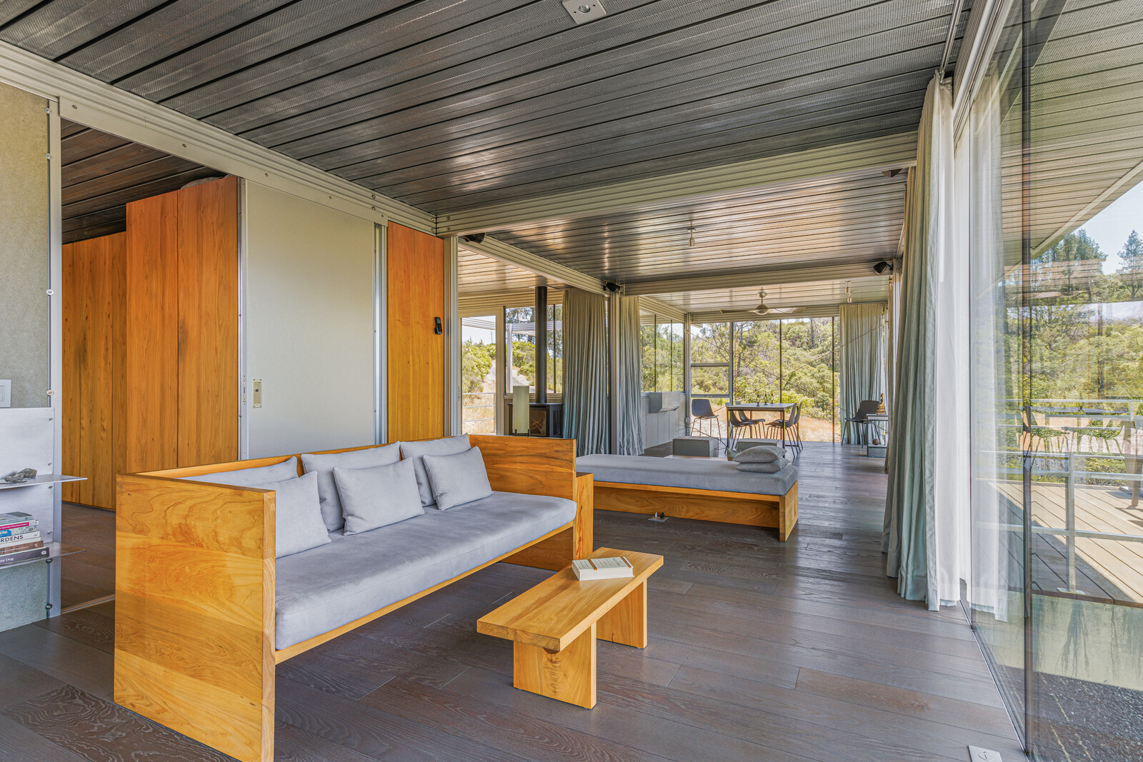 Photo 4 of 11 in This $975K Off-Grid Prefab in Northern California ...