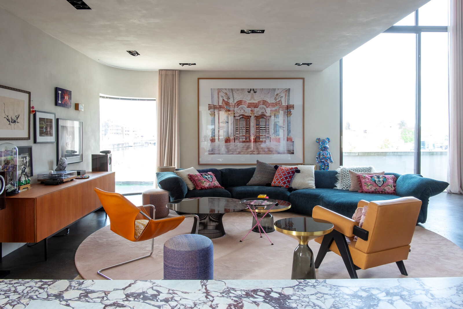 Photo 12 of 19 in In Belgium, Twin Sisters With Distinct Styles Build ...