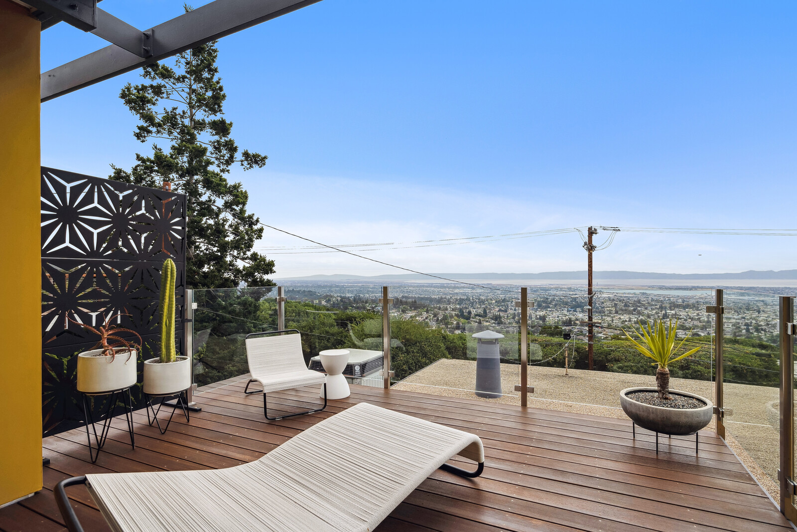 Photo 10 of 11 in Walls of Glass Frame Bay Views in This $1.8M Oakland ...