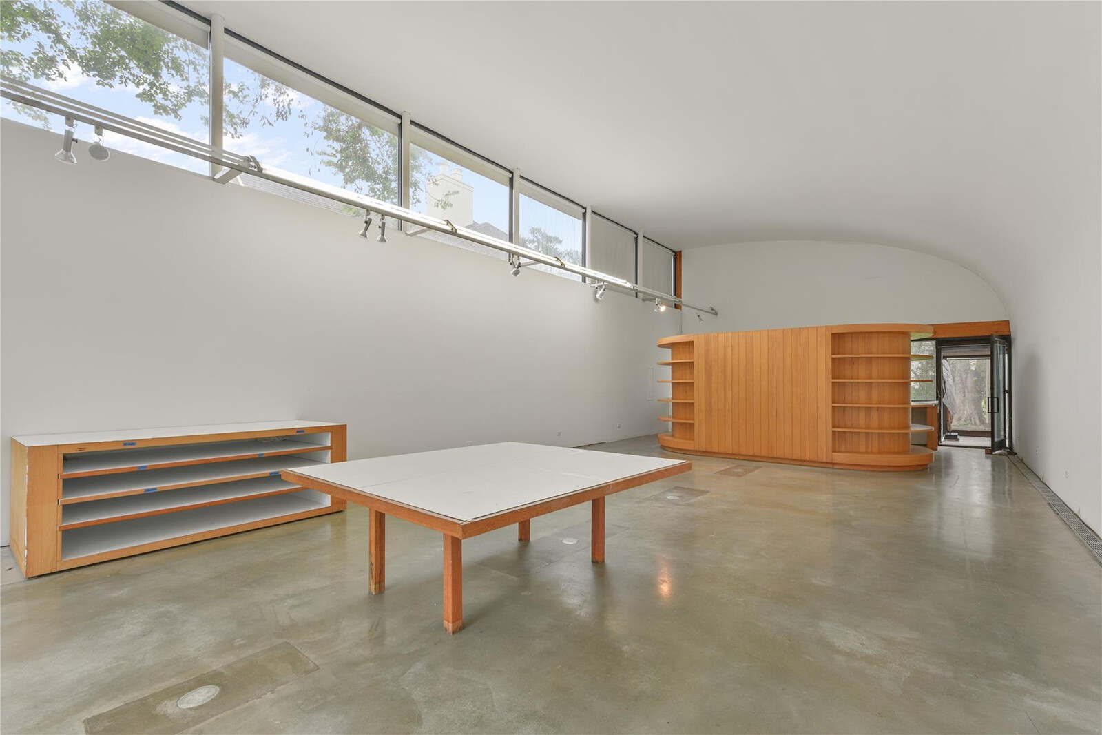 Photo 9 of 10 in Architect Victor Lundy’s Home Lists for $1.7M Near ...