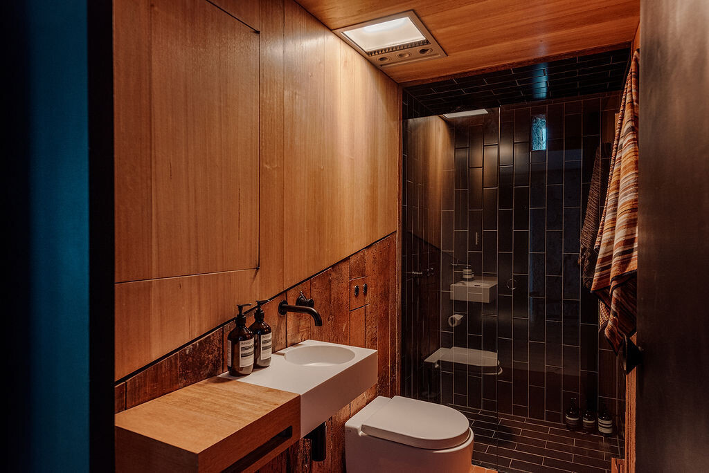Photo 8 of 9 in If You Love Second Acts, Here’s a Dramatic Barn Reno in ...