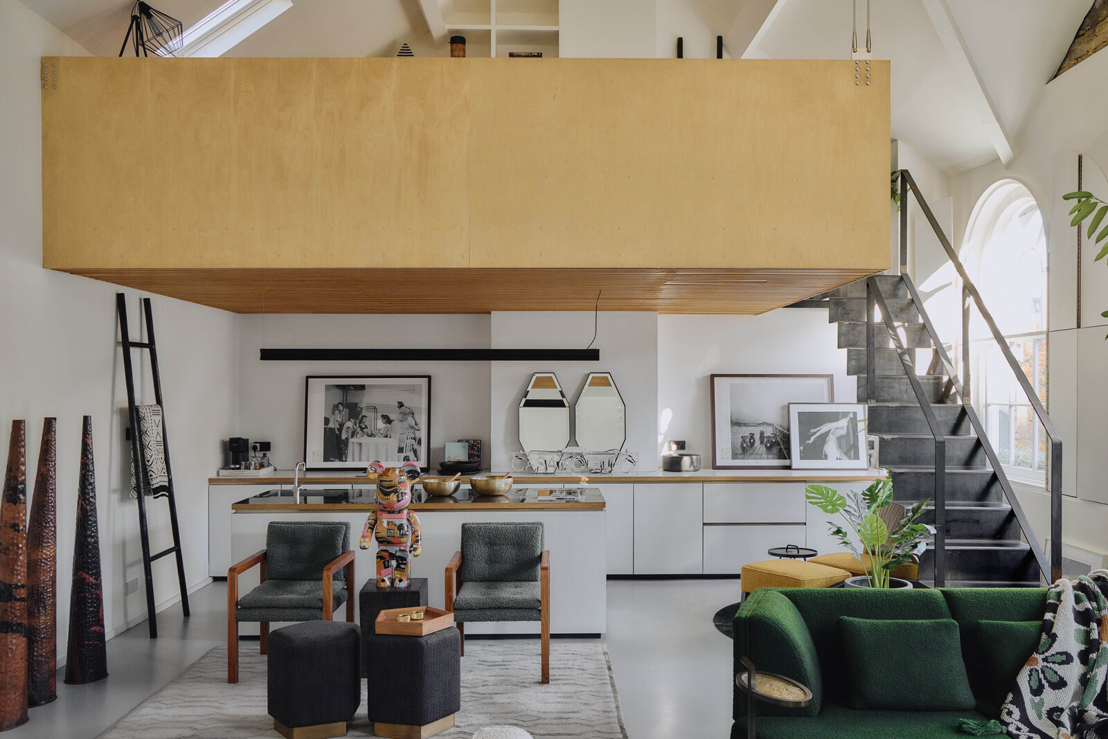 Photo 6 of 15 in In London, a Heavenly Loft in a 19th-Century Chapel ...