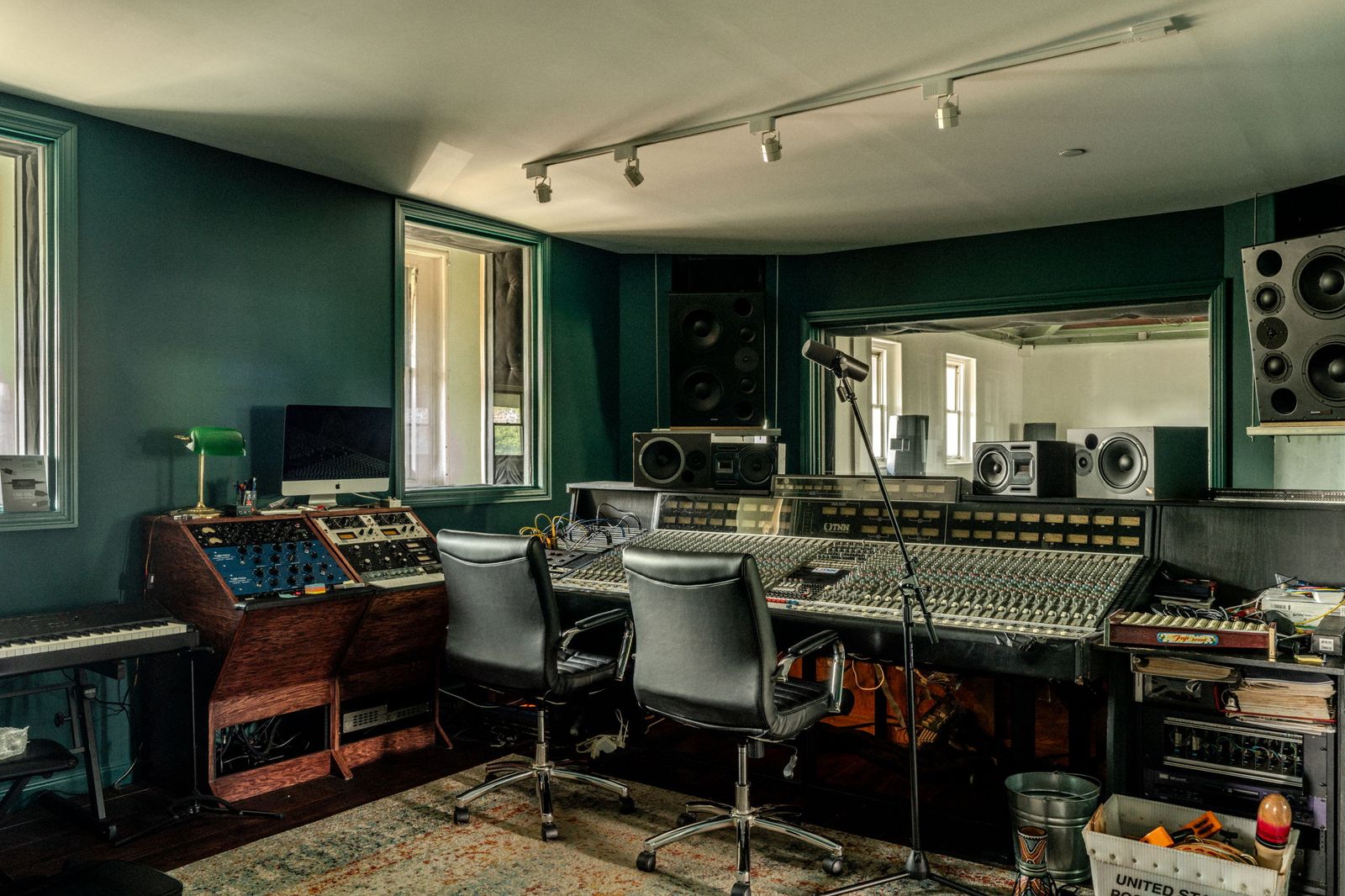 Photo 13 of 16 in In Philly, a Home in a Historic Brick Bank Hits the ...