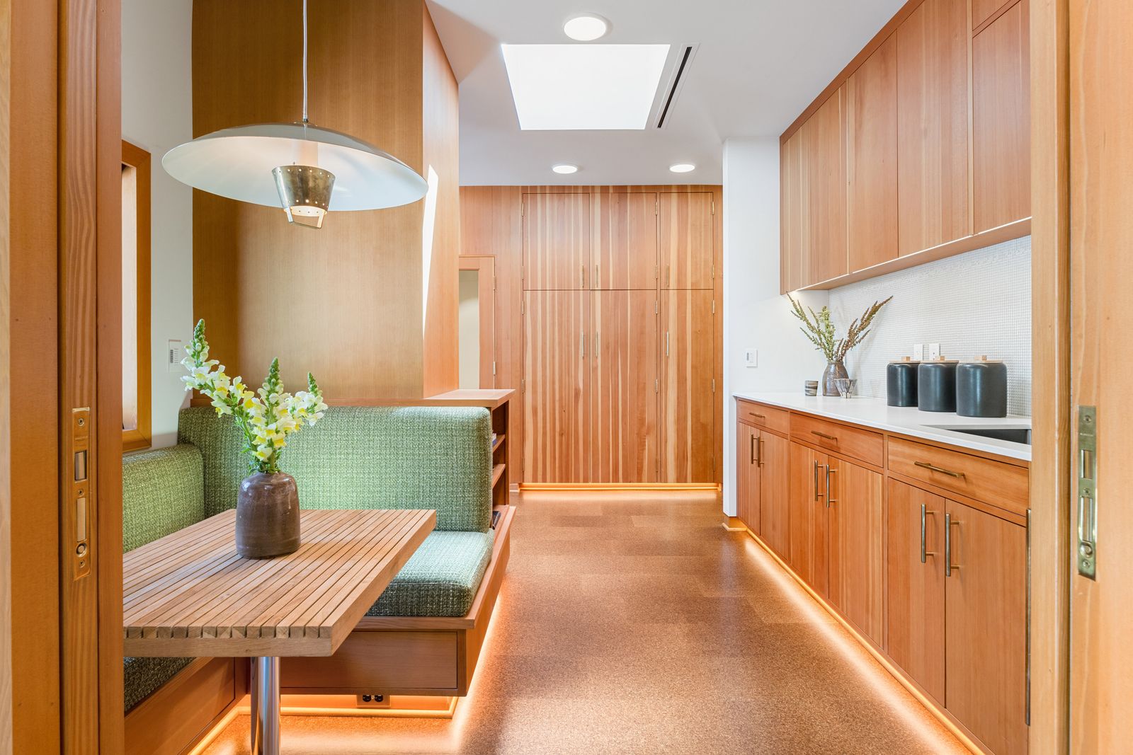 Photo 6 of 14 in The Dramatic Octagonal Living Room Makes This $5.2M ...