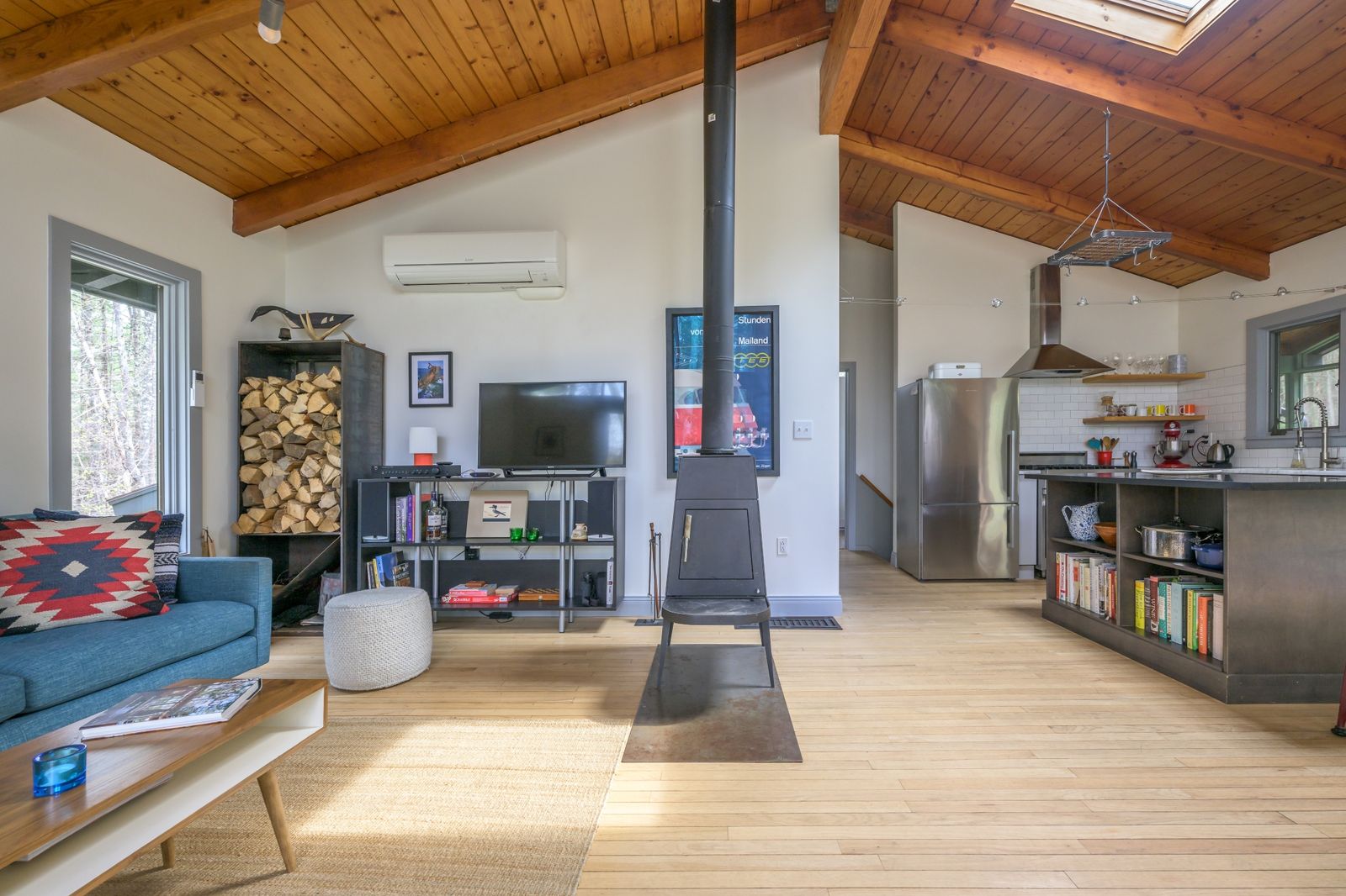 Photo 4 of 12 in For $849K, You Can Score a Spruced-Up Cabin in the ...