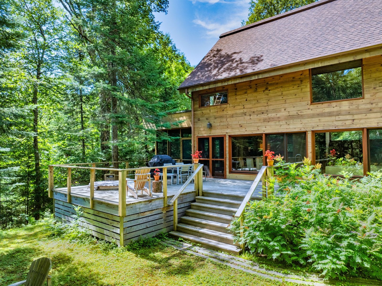 Photo 16 of 16 in This $1.5M Cabin Is Across the Street From Québec’s ...