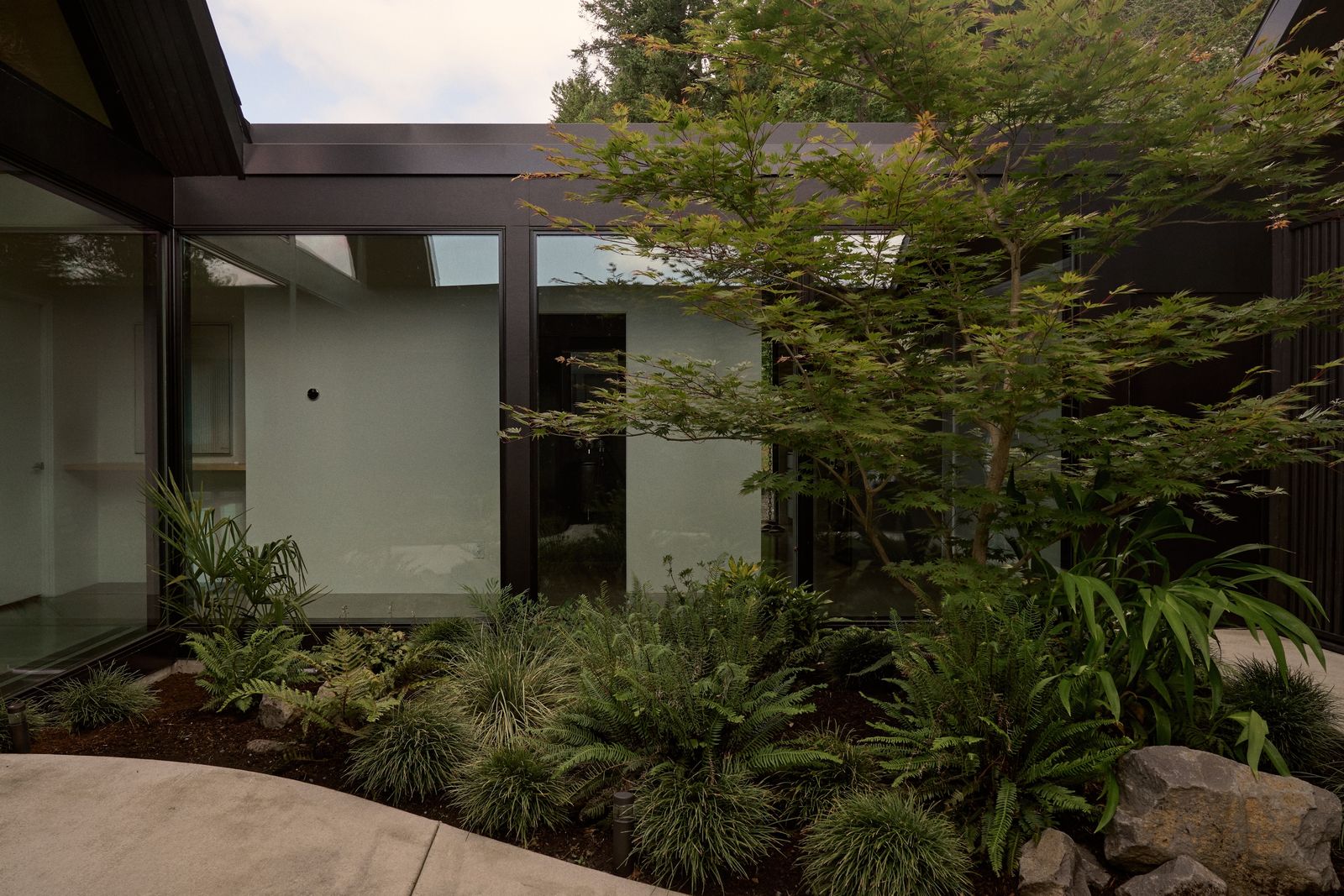 Photo 12 of 13 in This New $2.6M Home Near Portland Looks Just Like an ...