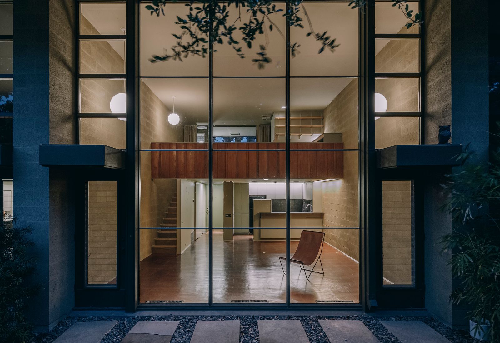 Photo 1 of 13 in In Austin, a Famed Midcentury Apartment Just Listed ...