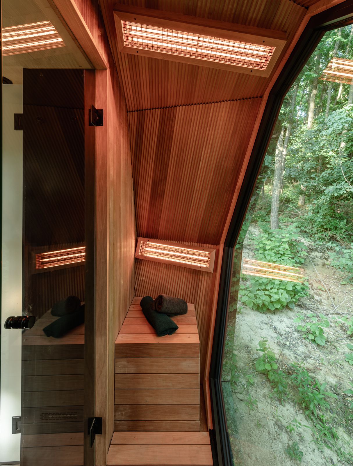 Photo 6 of 11 in A Sauna Fits Inside This Spaceship-Like $85K Tiny ...