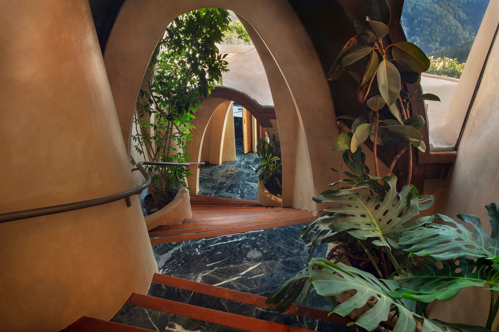 Photo 12 of 15 in Big Sur Legend Mickey Muennig Gave This $5.5M Home ...