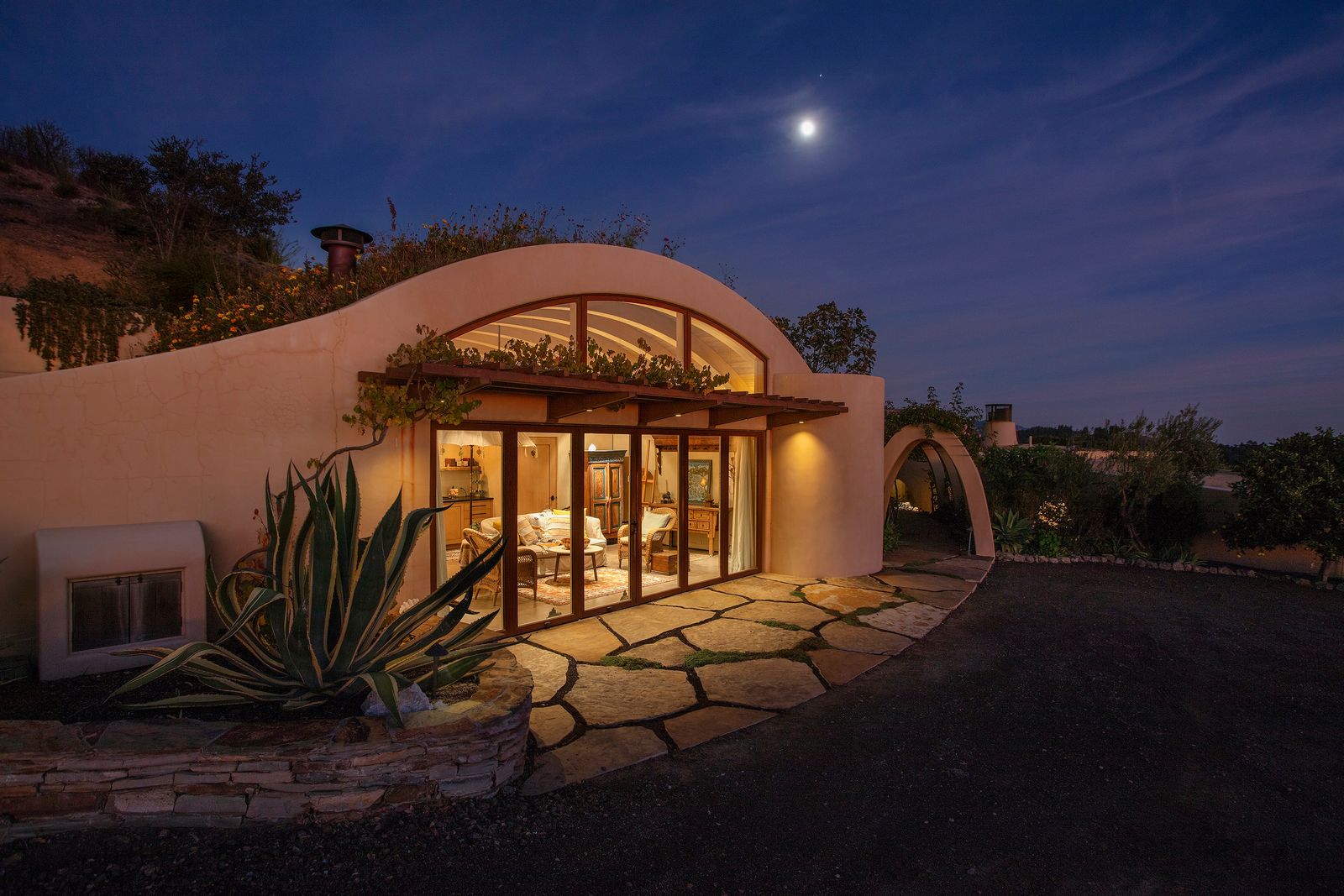 Photo 14 of 15 in Big Sur Legend Mickey Muennig Gave This $5.5M Home ...