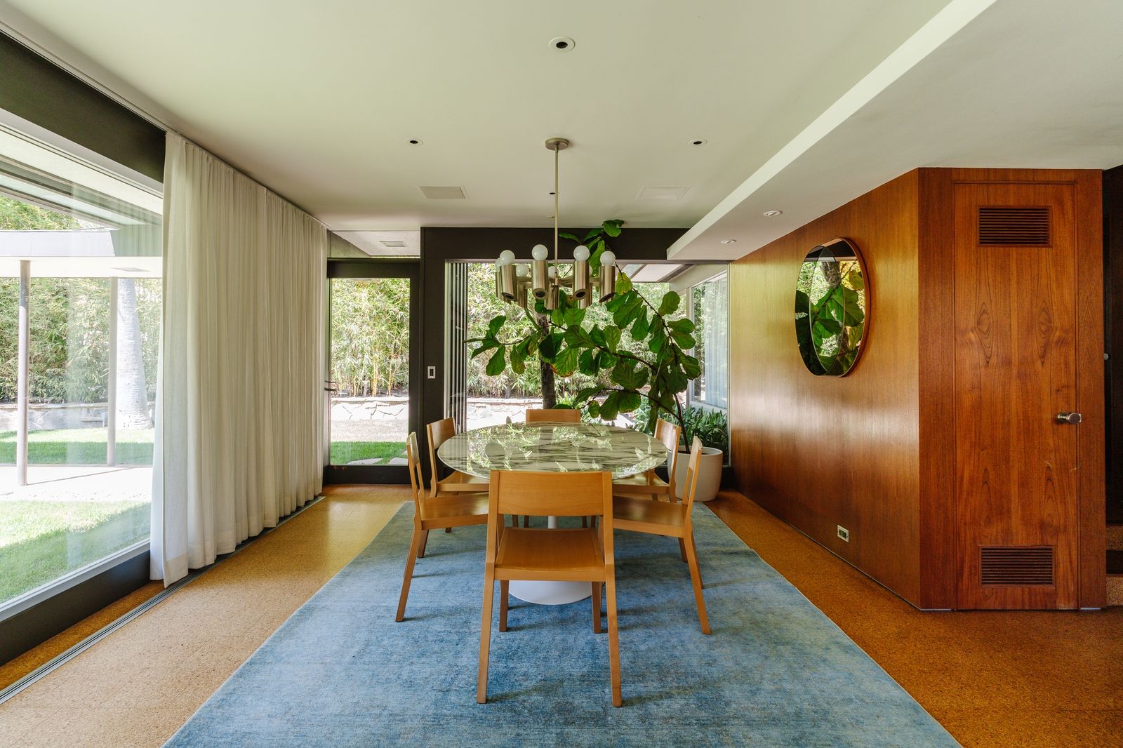 Photo 4 of 14 in Richard Neutra’s Case Study House #20 Is on the Market ...