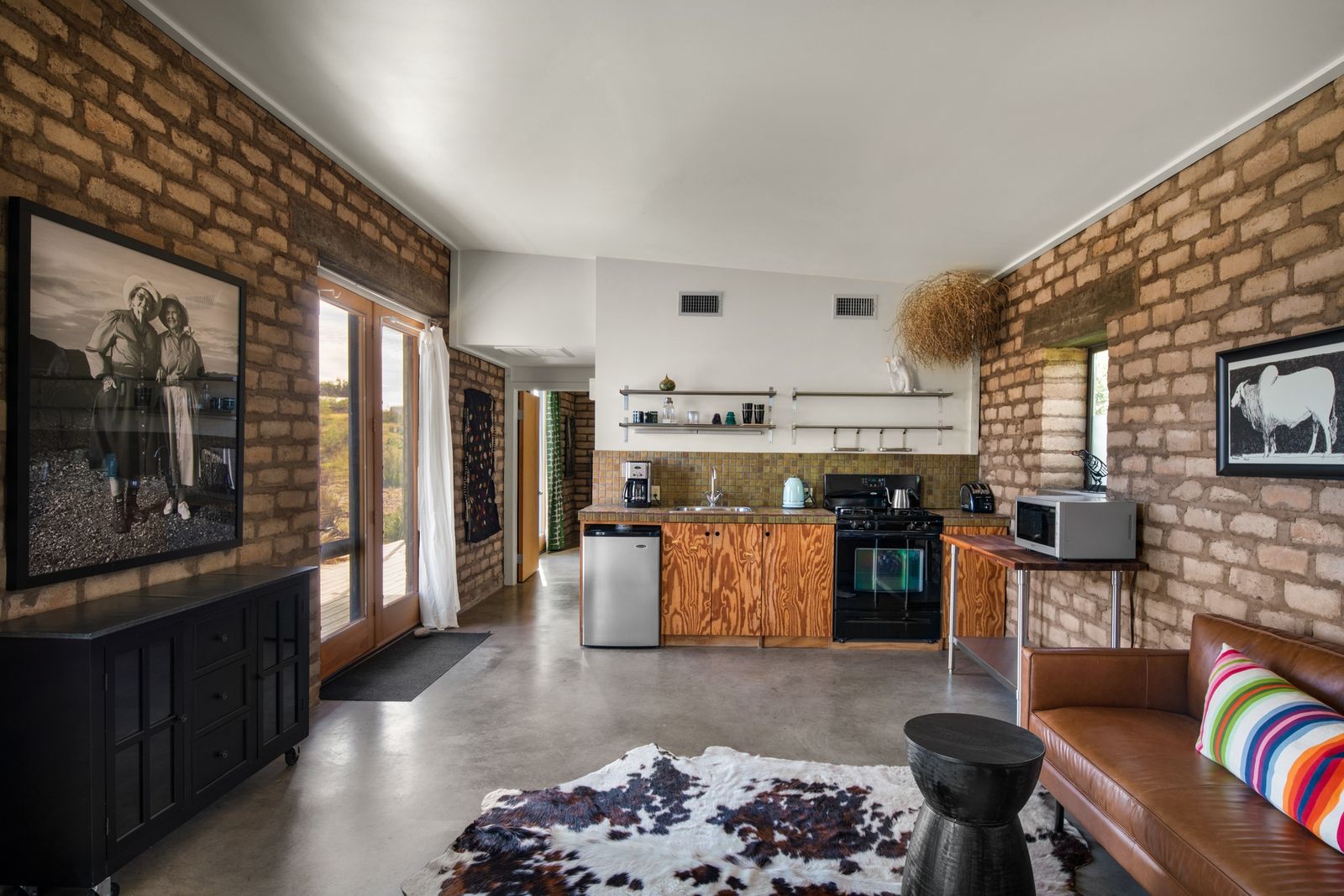 Photo 14 of 16 in After Falling in Love With Marfa, an Architect ...