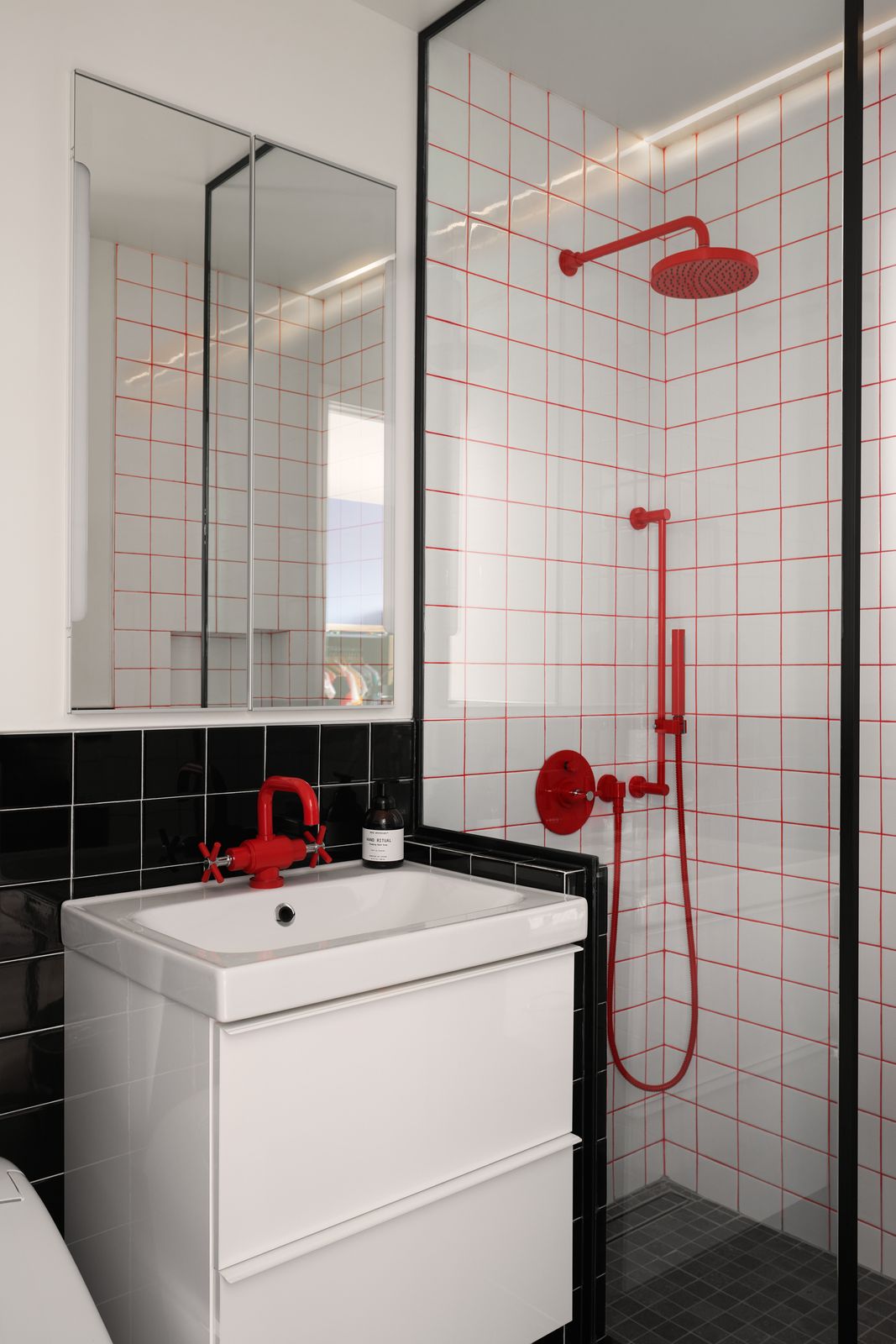 The bathroom (8 Photos) - Dwell