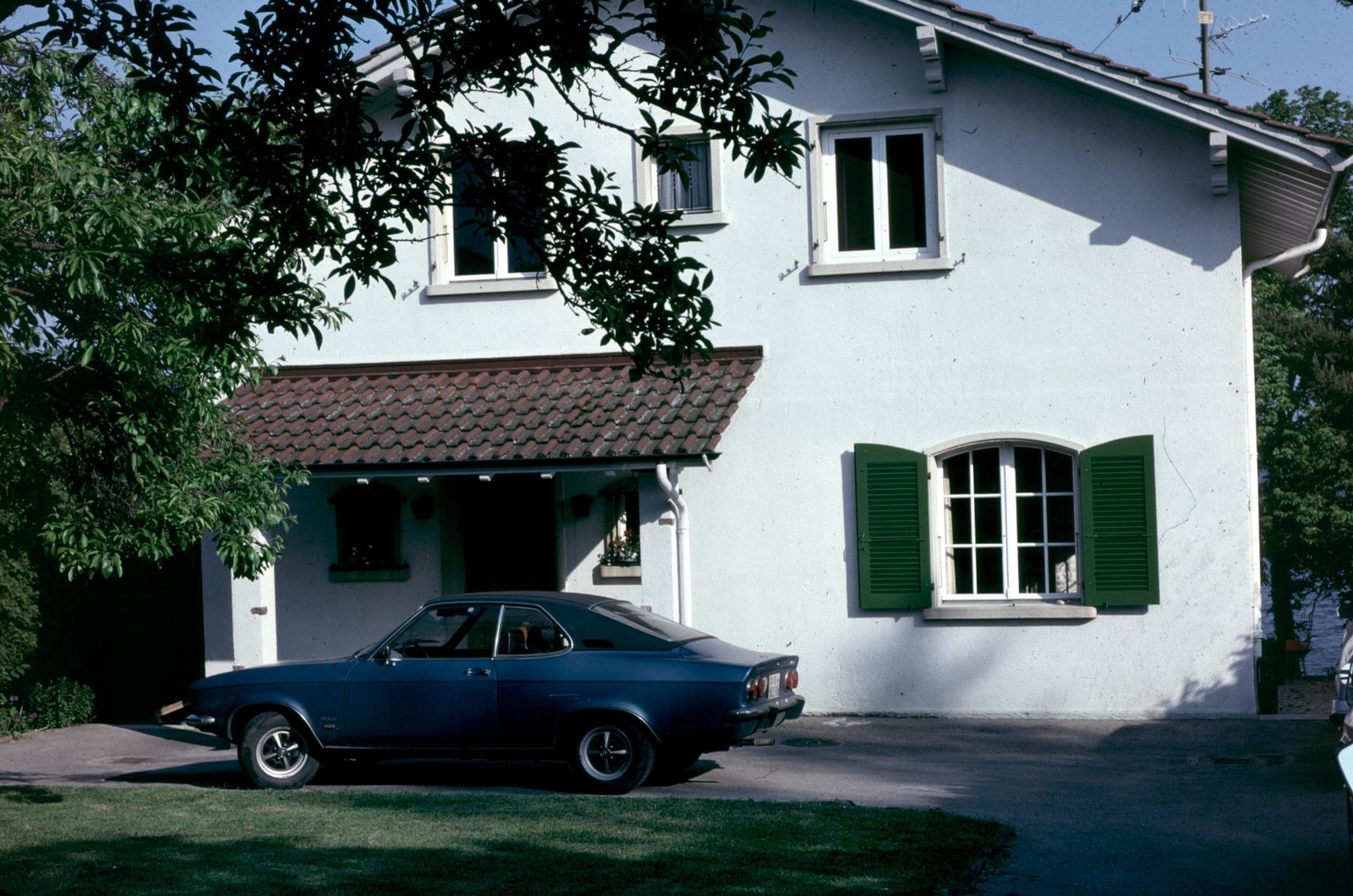 Photo 13 of 14 in Switzerland 1977 by Ethan Lance - Dwell
