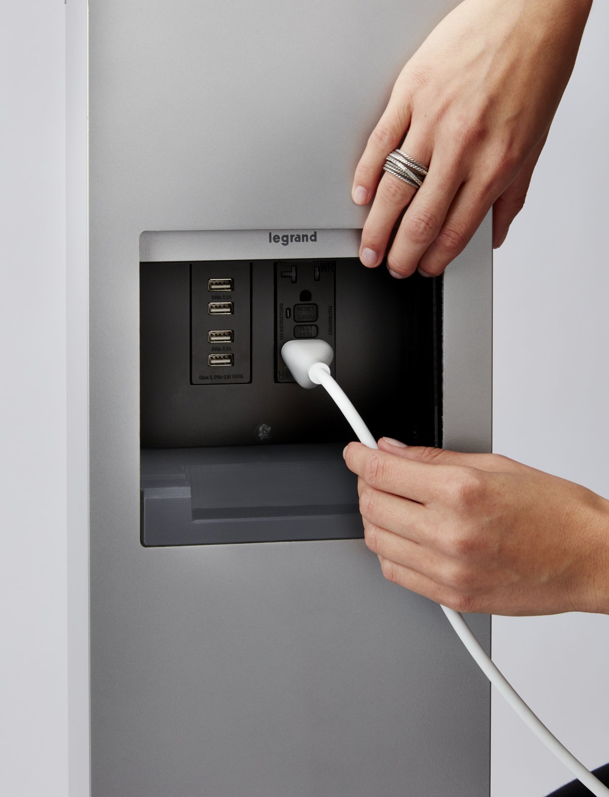 Photo 5 of 6 in Full Battery Life Now Possible in the Great Outdoors ...