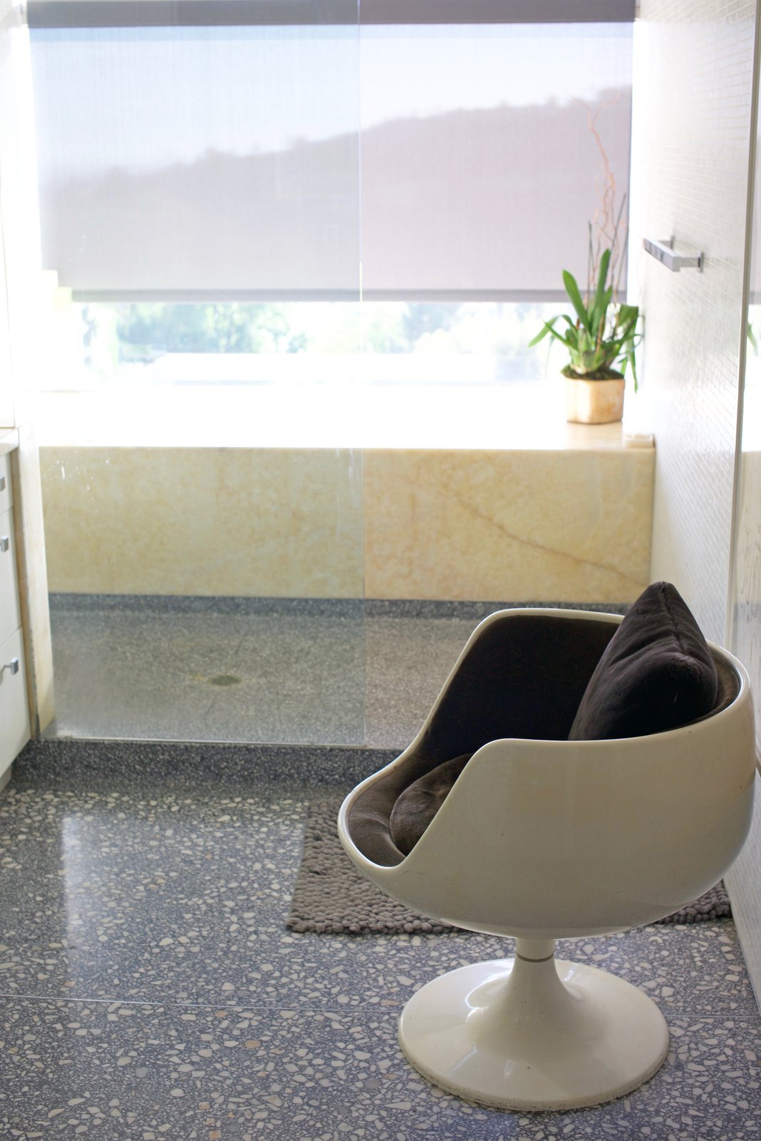 Photo 12 of 12 in Iconic Houses: The Garcia House by Paige Alexus - Dwell