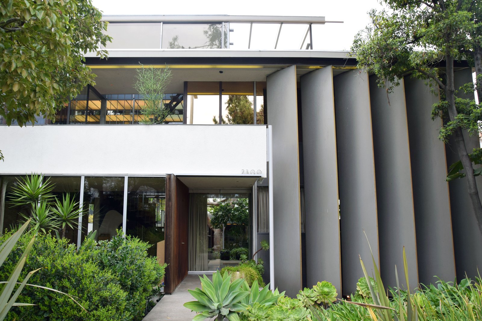 Photo 5 of 15 in Behind the Scenes at Richard Neutra's VDL Studio ...