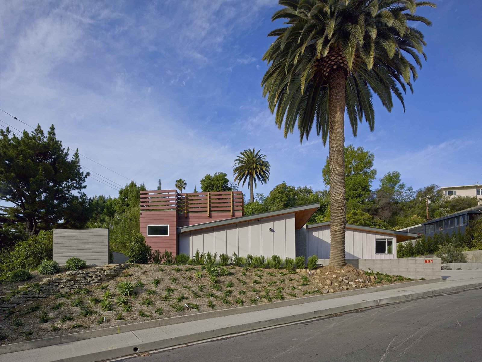 Photo 6 of 6 in A Mid-Century Modern Makeover in Los Angeles - Dwell