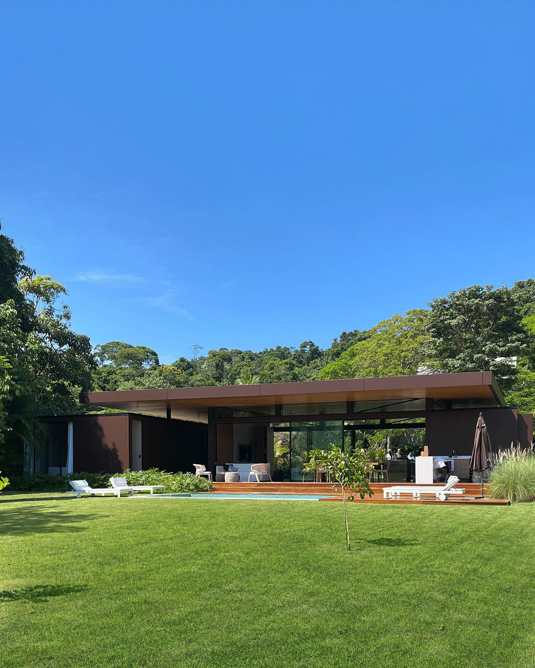 Photo 6 of 6 in This Prefab Builder Uses the Same System to Build ...