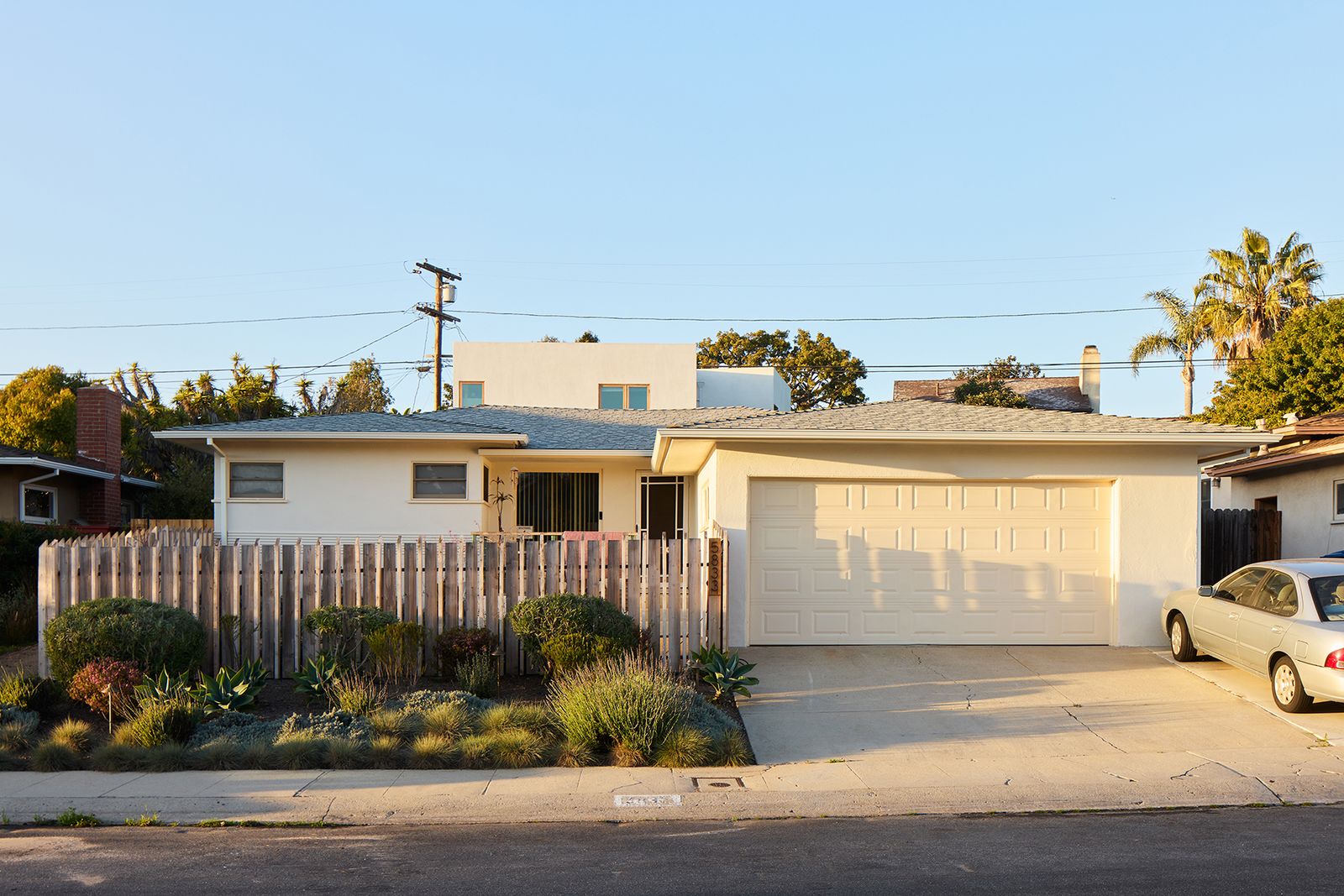 Photo 1 of 16 in This Couple’s L.A. Starter Home? A 1,200-Square-Foot ...